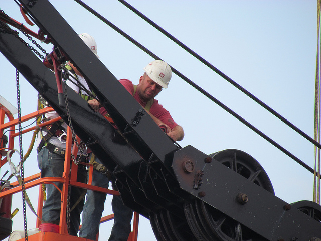 4 Ways to Manage the Risk of Equipment Failure